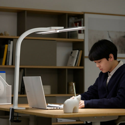 [브로드윙] 브로드윙X 멜라토닌 LED 와이드 스탠드 책상 조명 - ODKSHOP